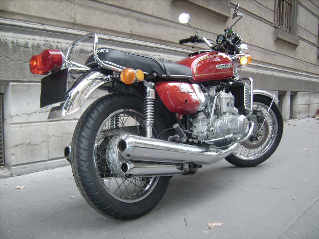 Moto depot : Motos d’occasion collection Suzuki, GT 750 SUZUKI ROUGE